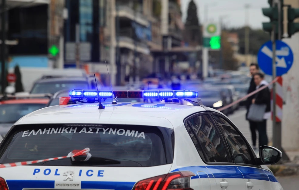 ΧΑΟΣ ΣΤΟ ΚΕΝΤΡΟ ΤΗΣ ΑΘΗΝΑΣ - ΜΕΙΝΕΤΕ ΣΠΙΤΙ - Reporter Online